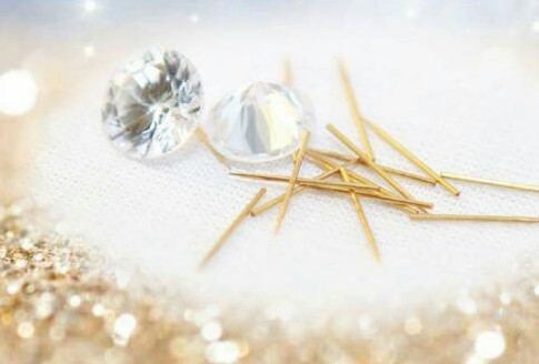 Susuk: belleza mágica en alfileres de oro